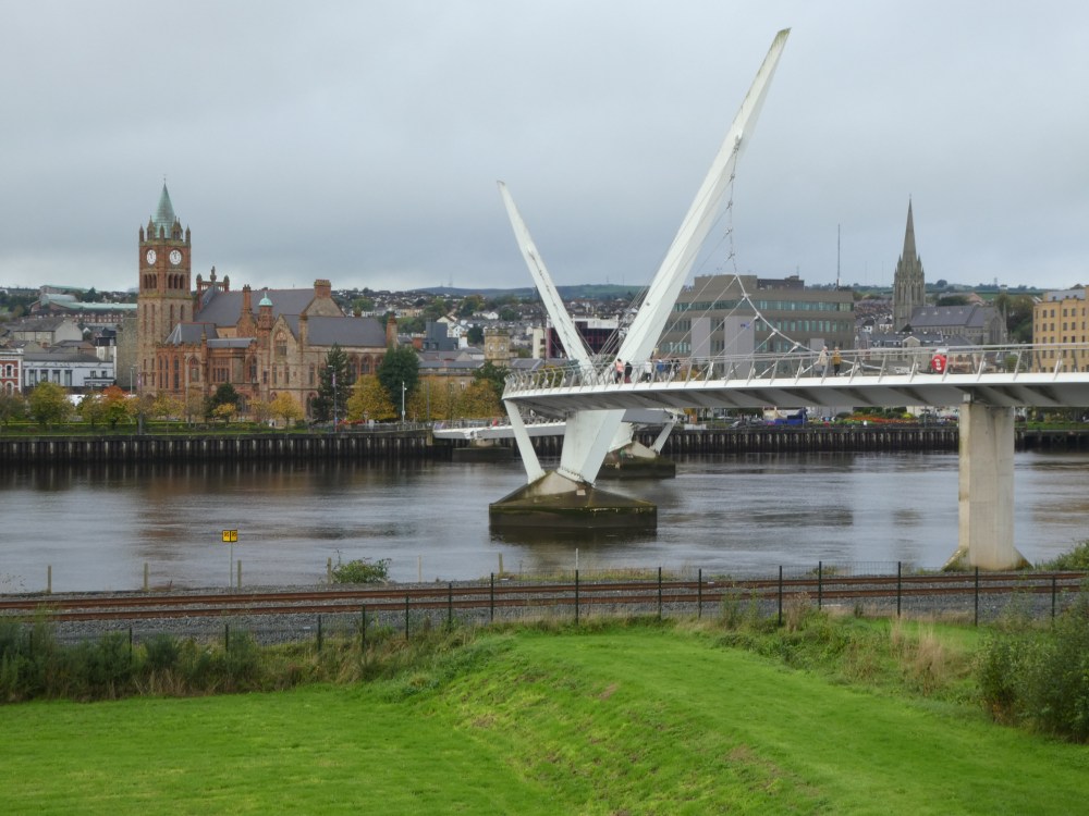 Exploring Derry, Northern Ireland and Enjoying a Derry Girls Afternoon ...